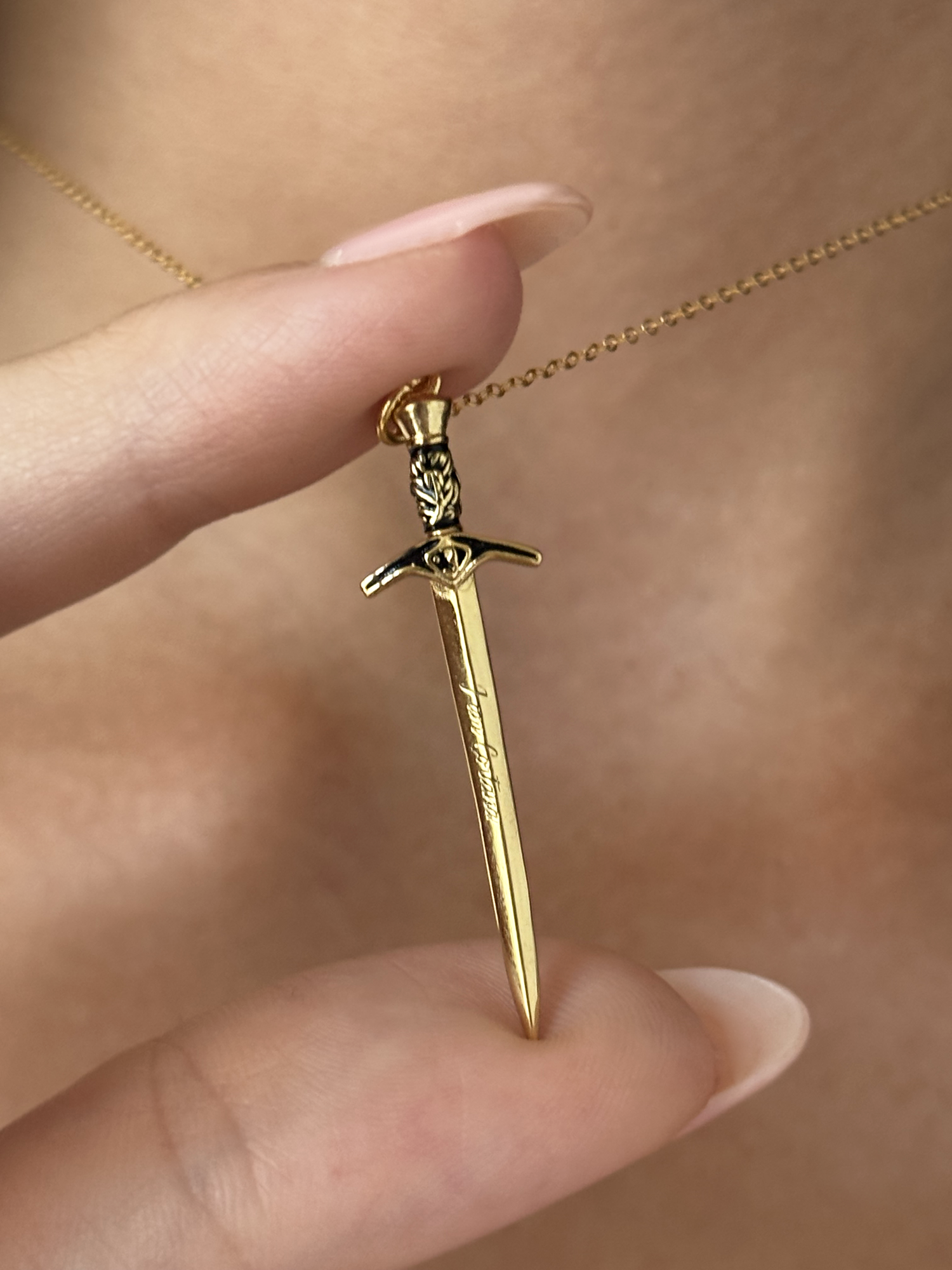 Cortana Sword Necklace – Gadget4entertainment