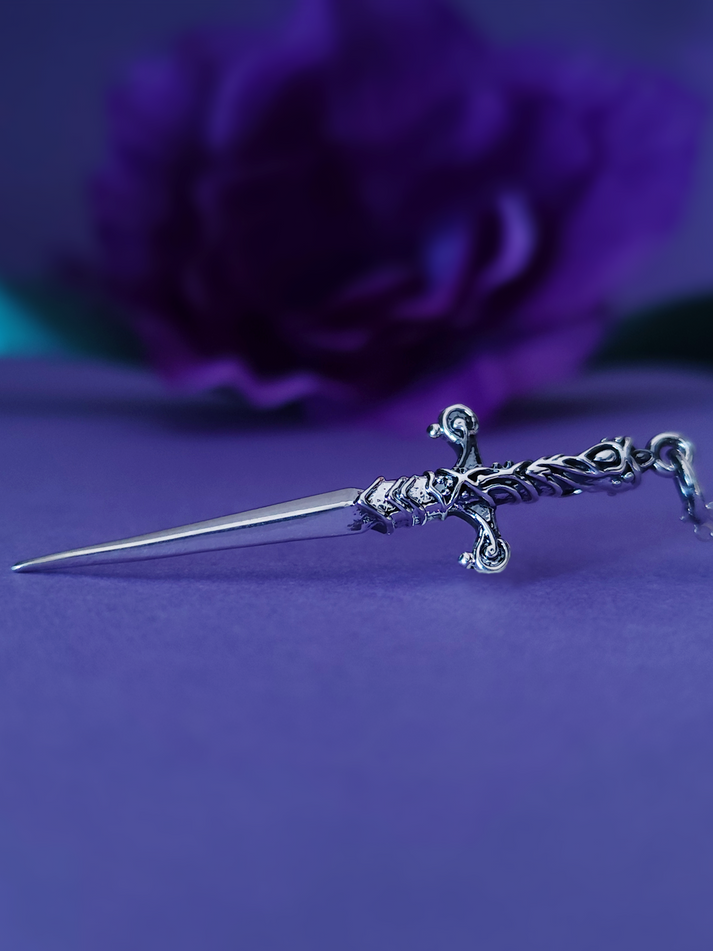 Paedyn Gray Dagger Necklace – Gadget4entertainment