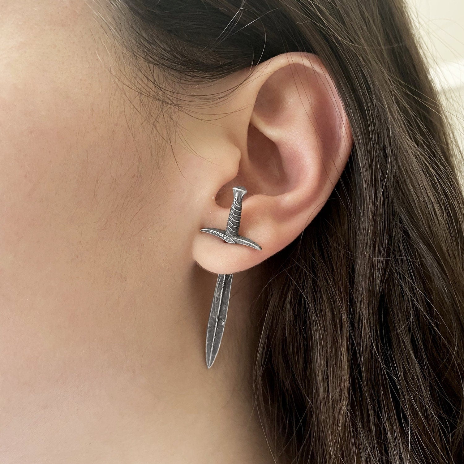 Sting Sword Earring – Gadget4entertainment