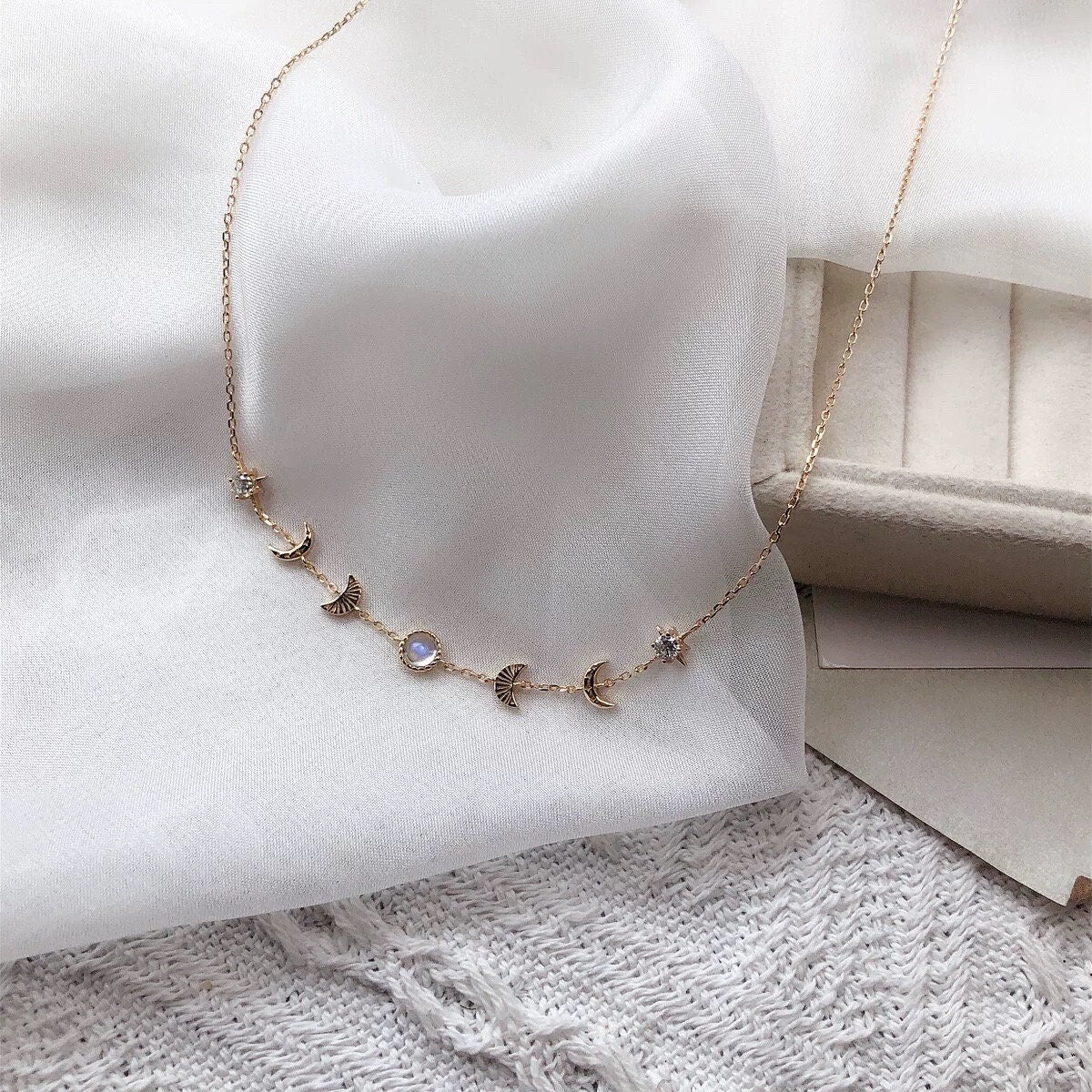 Feyre Tattoo Necklace – Gadget4entertainment